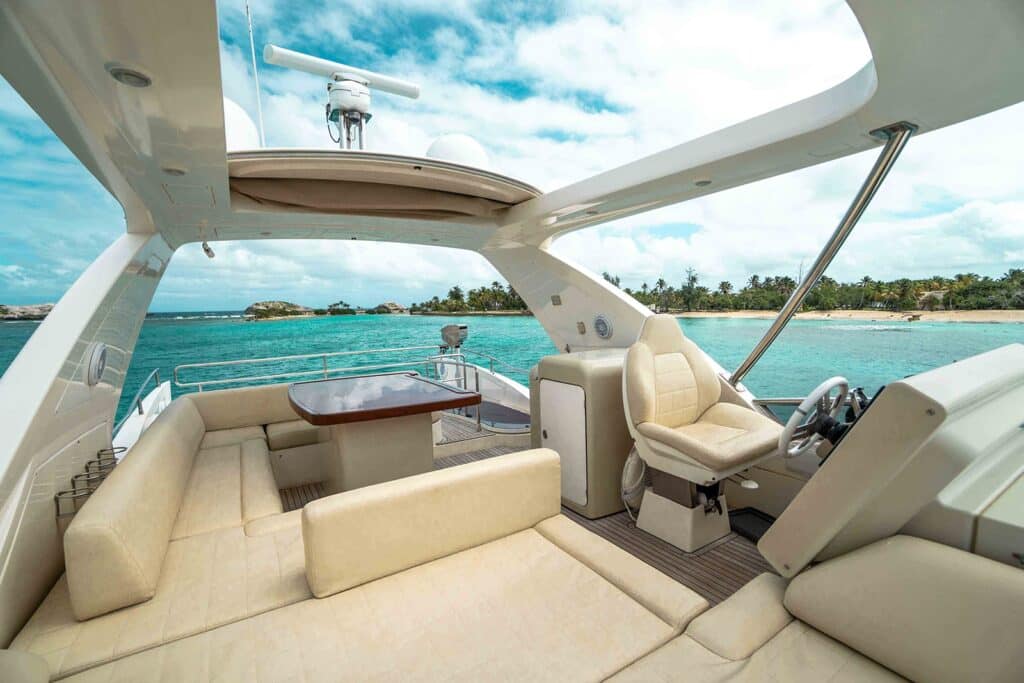 Rent 64' Azimut Flybridge Yacht in Miami | The Advantaged