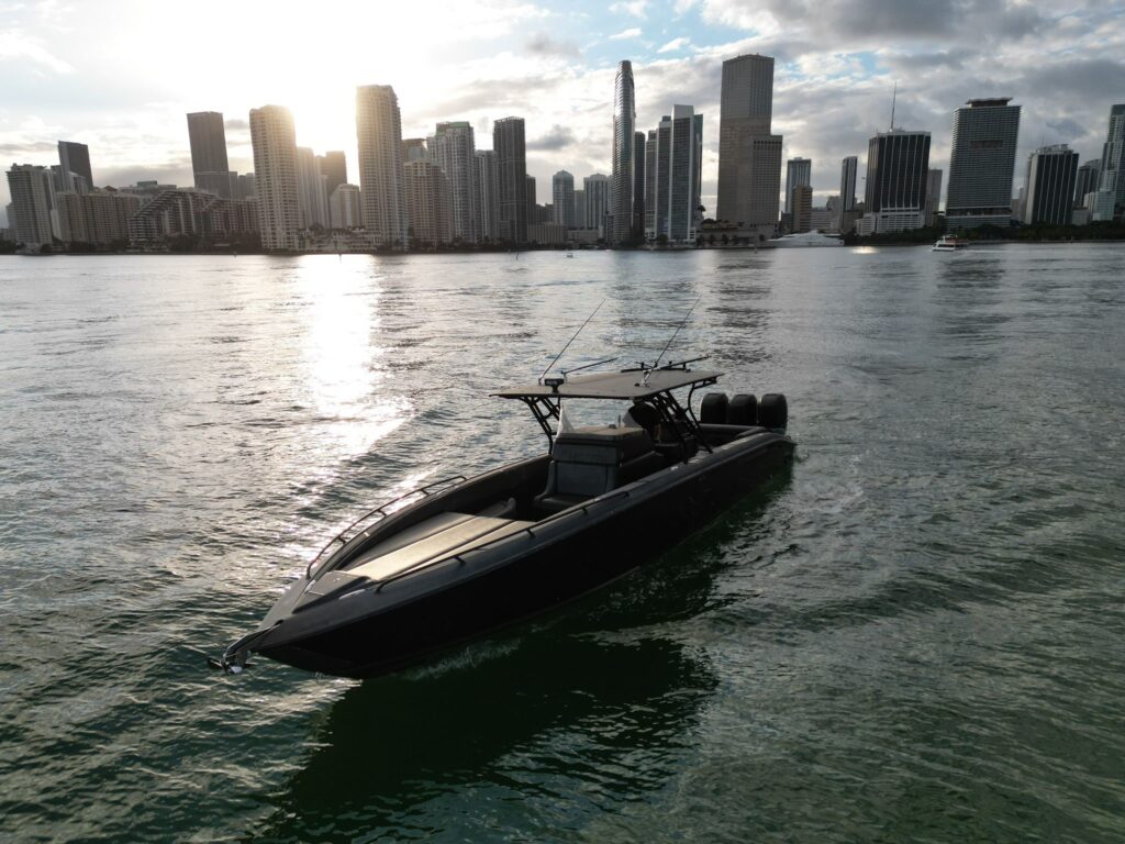 40' Midnight Express Boat Rental | The Advantaged