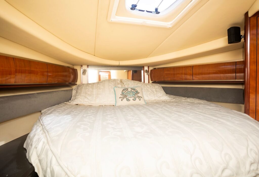 54’ Sea Ray Sundancer Yacht for Sale in Miami, FL | The Advantaged